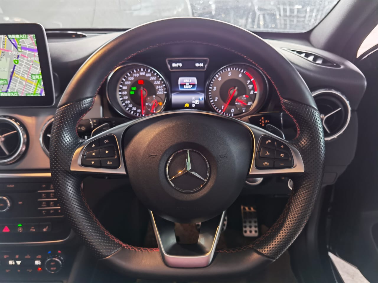 Mercedes Benz GLA180 AMG #7031 - TPC RECON CARS