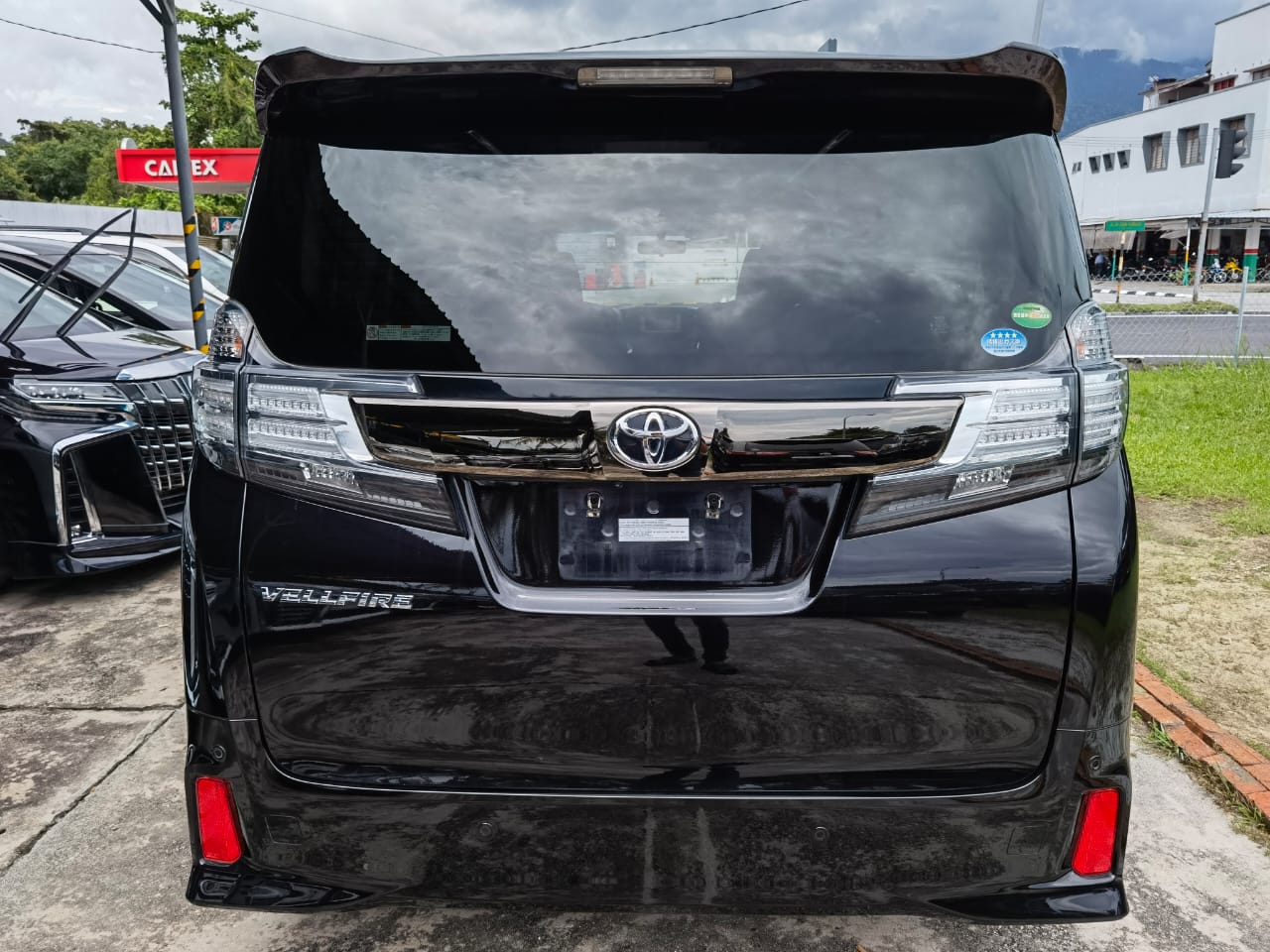 Toyota Vellfire Golden Eye #6939 - TPC RECON CARS