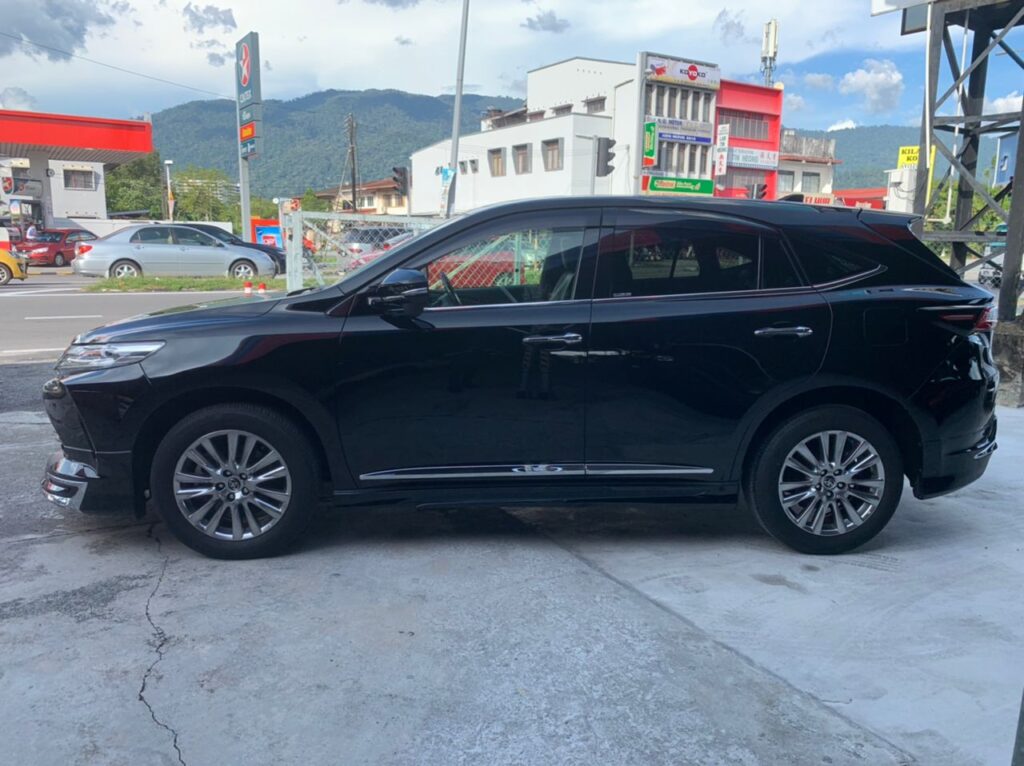 2018 TOYOTA HARRIER PREMIUM 2.0 #5188 - TPC RECON CARS